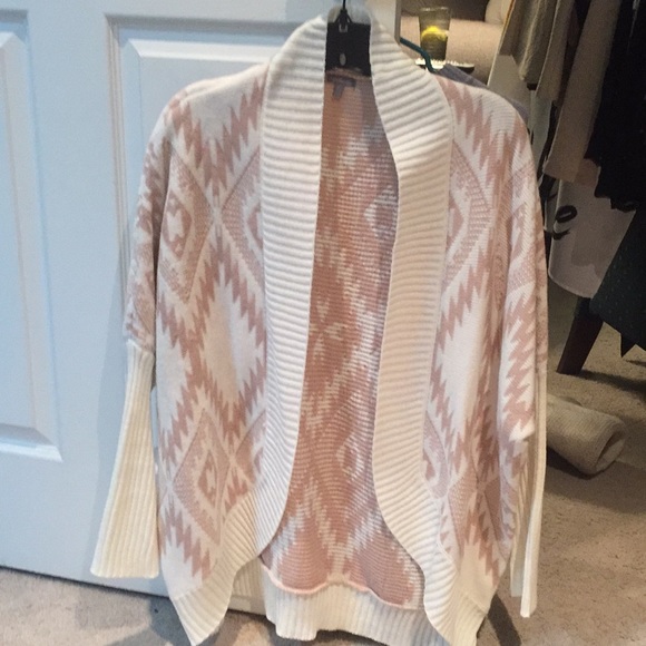 Sweaters | Pink And White Shrug | Poshmark